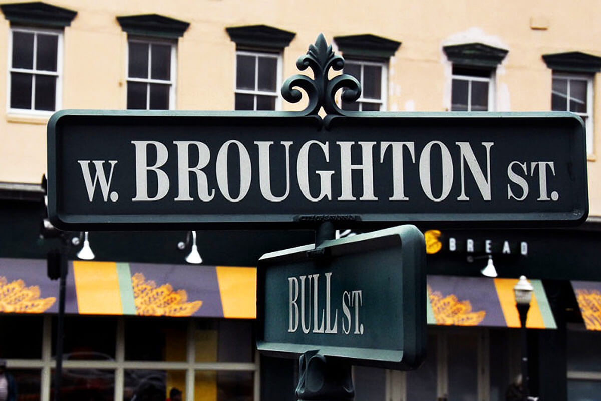 Savannah Shopping Downtown Trendy Stores & Boutiques
