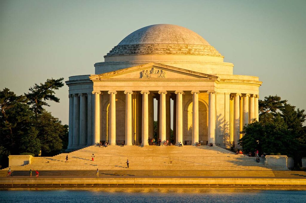 1 Day DC Itinerary with Historic Places, Landmarks, & Tour