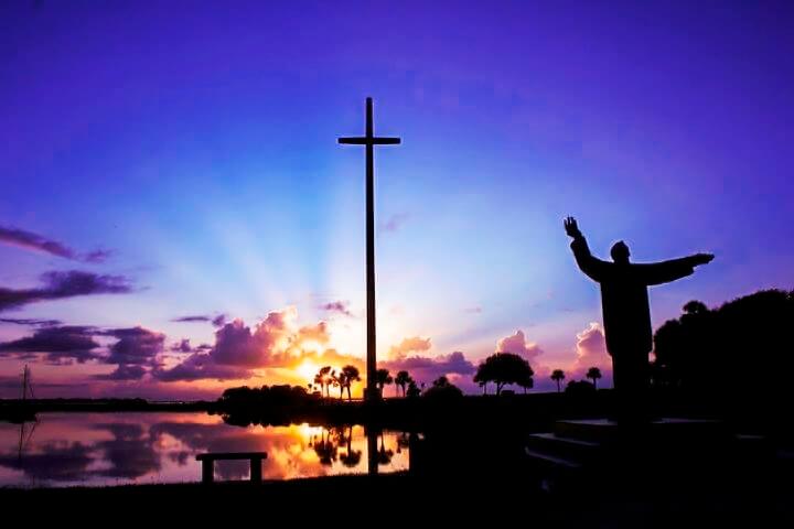 On the Grounds: The Great Cross - Old Town Trolley Tours