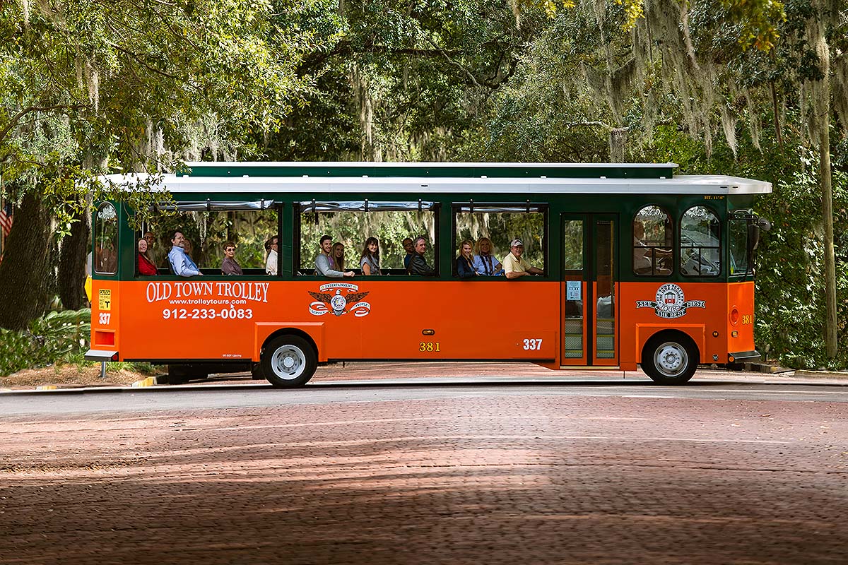 Savannah For Morons Comedy Trolley Tour - Old Town Trolley Tours