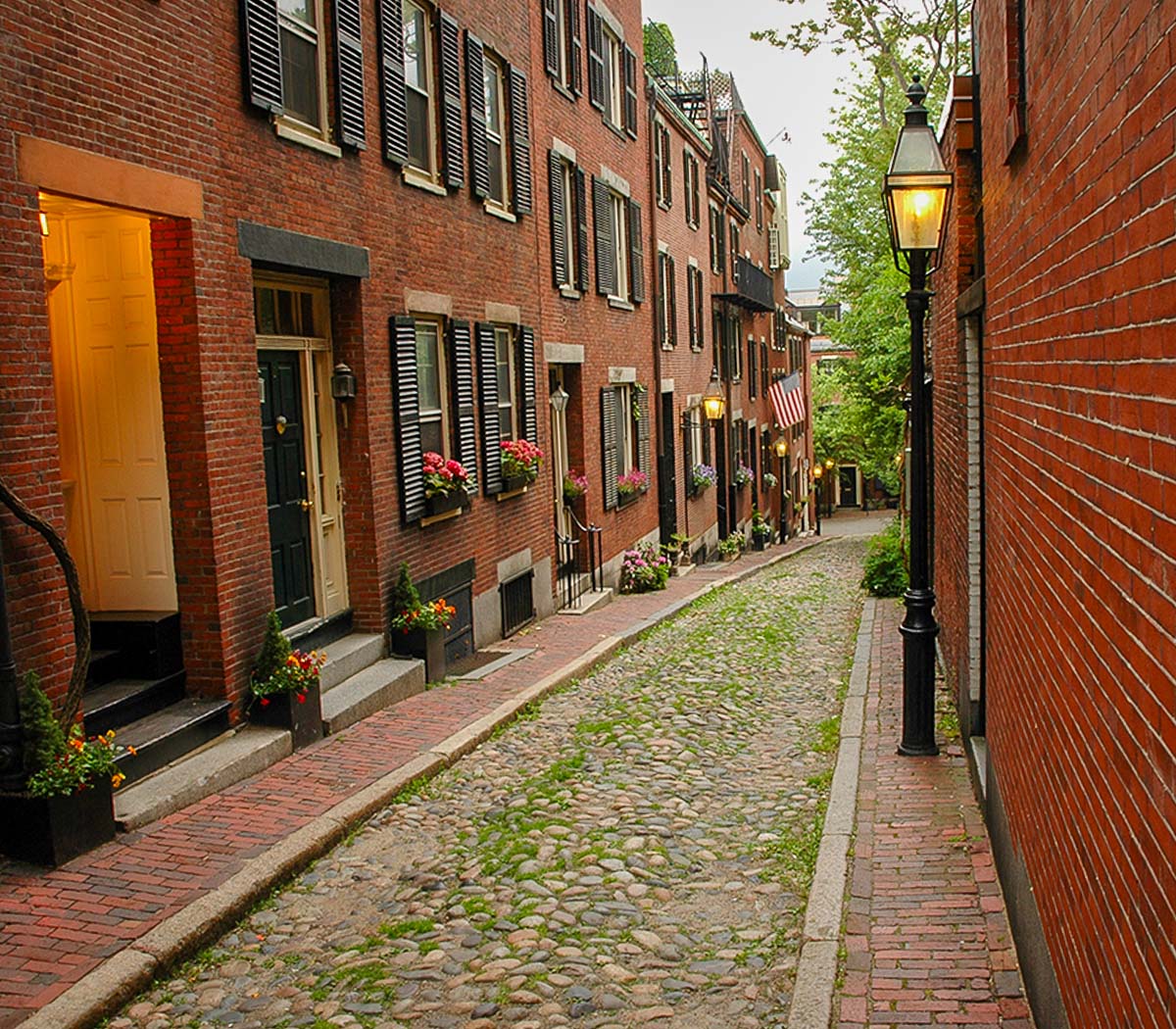 Acorn Street Boston History and Information Guide