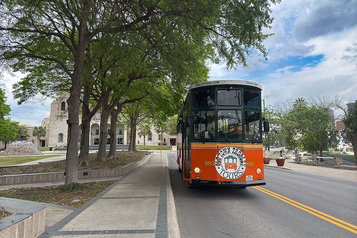 San Antonio Trolley Stops - Old Town Trolley Tours